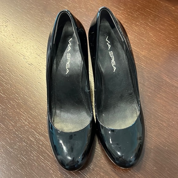 Via Spiga | Shoes | Via Spiga Black Patent Leather Stacked Heel | Poshmark